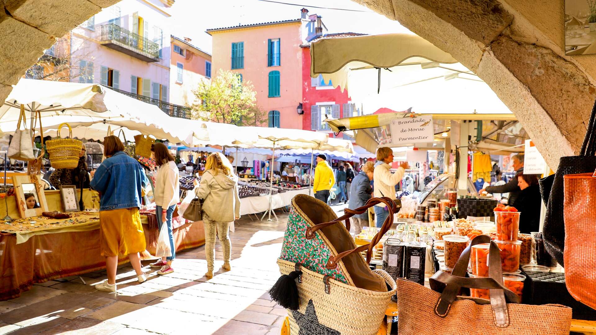 Village de Valbonne (Valbonne) | Provence-Alpes-Côte d'Azur Tourisme