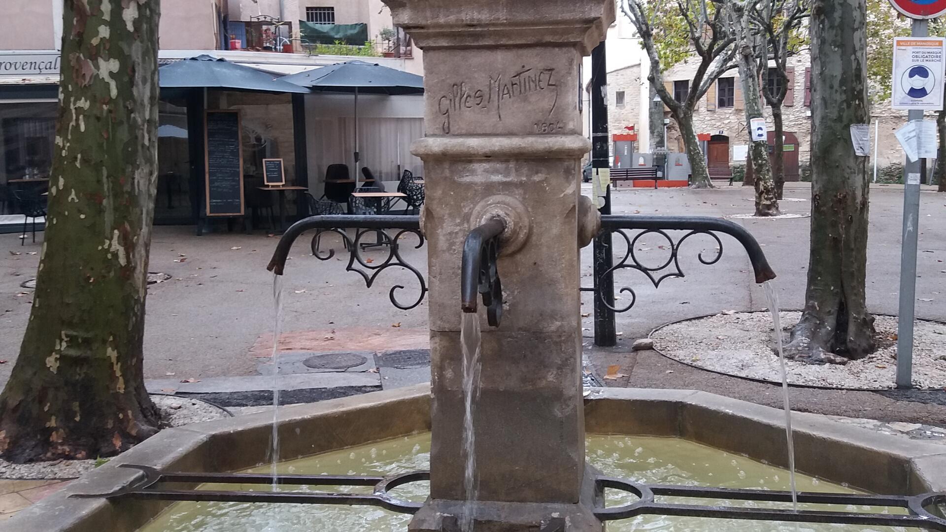 Fontaine de la place Marcel Pagnol (Manosque) | Provence-Alpes-Côte d'Azur Tourism