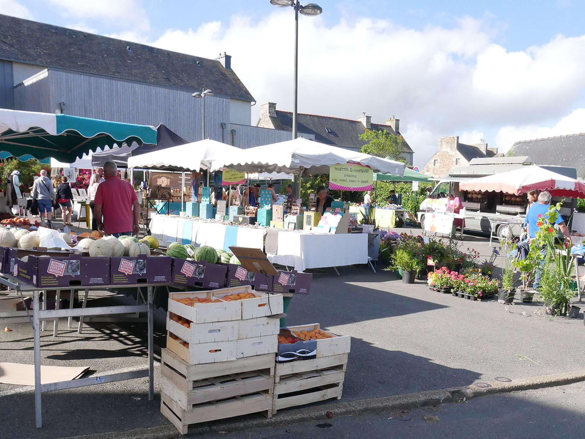 Explorer le marché de Lannion | Office de Tourisme de la Côte de Granit ...