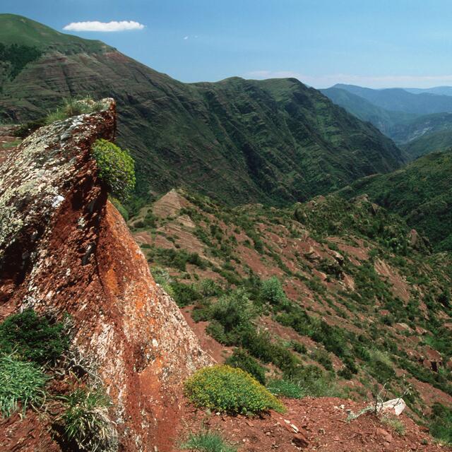 Randonnée pédestre – Circuit des Terres rouges (Valberg, Péone ...
