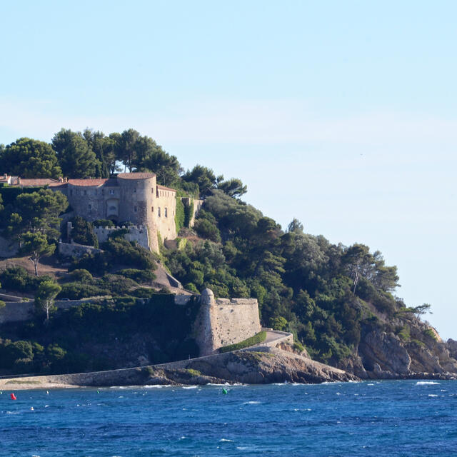 Visiter le Fort de Brégançon (Bormes-les-Mimosas) | Provence-Alpes-Côte ...